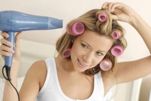 How To Use Velcro Rollers On Short Hair For Volume That Won’t Quit